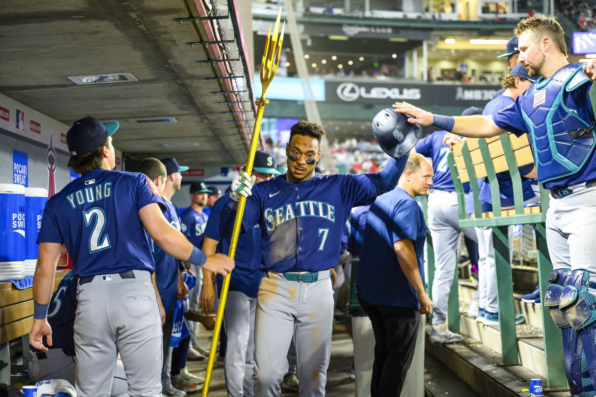 Credit Mariners for Josh Naylor deal … now go get Eugenio Suárez | The Seattle Times