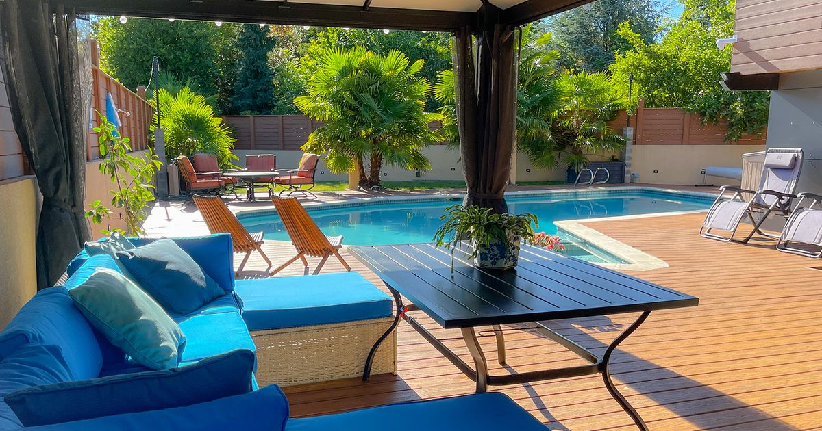Maximize summer by embracing cabana culture | The Seattle Times