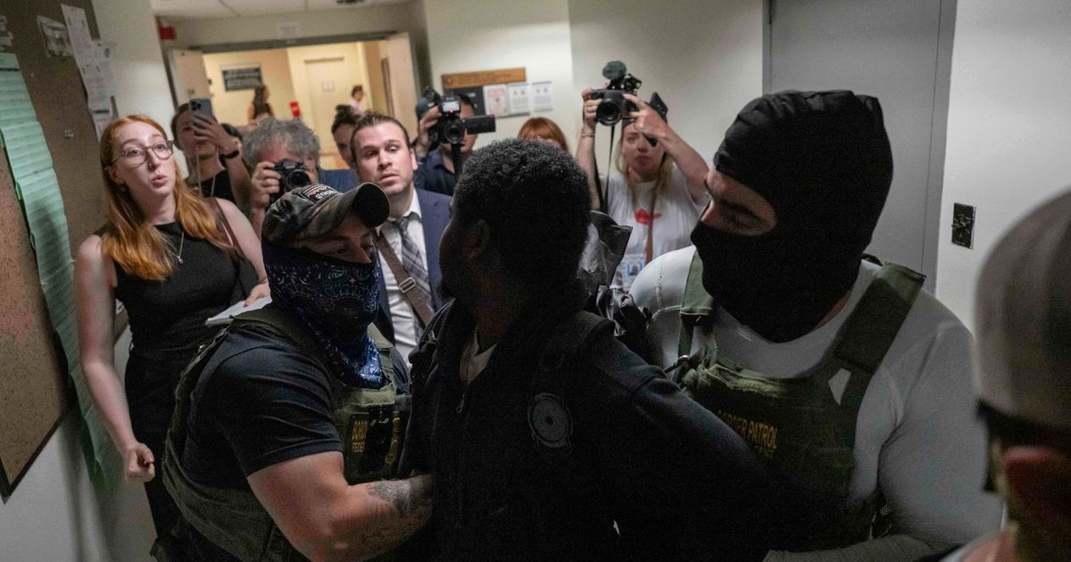 Lawsuit seeks to stop ICE agents from arresting people at immigration ...