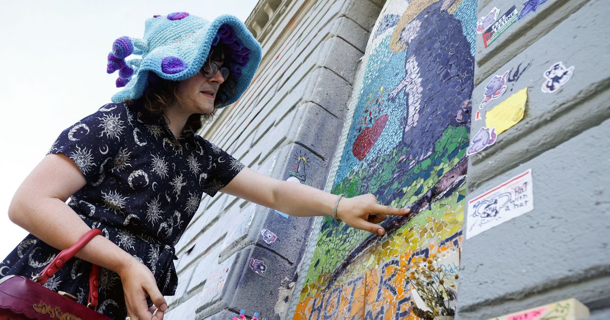 ‘Hot Rat Summer:’ A mysterious Cal Anderson mosaic rallies Seattle’s ...