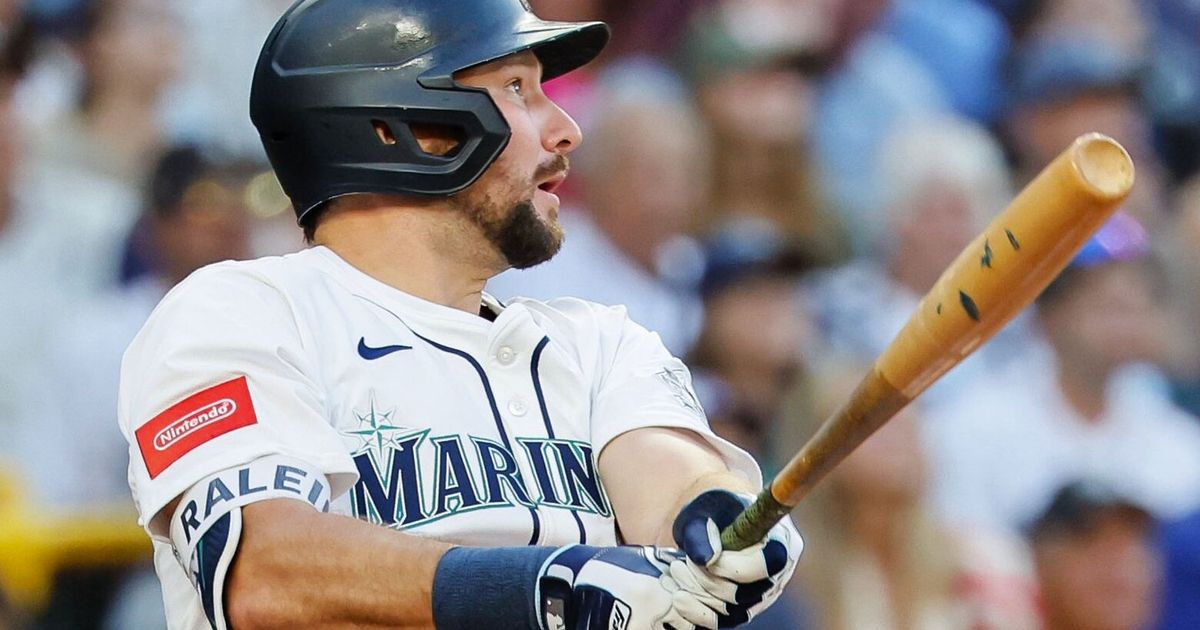 Mariners’ Julio Rodríguez homers twice, Cal Raleigh clubs No. 44 in win ...