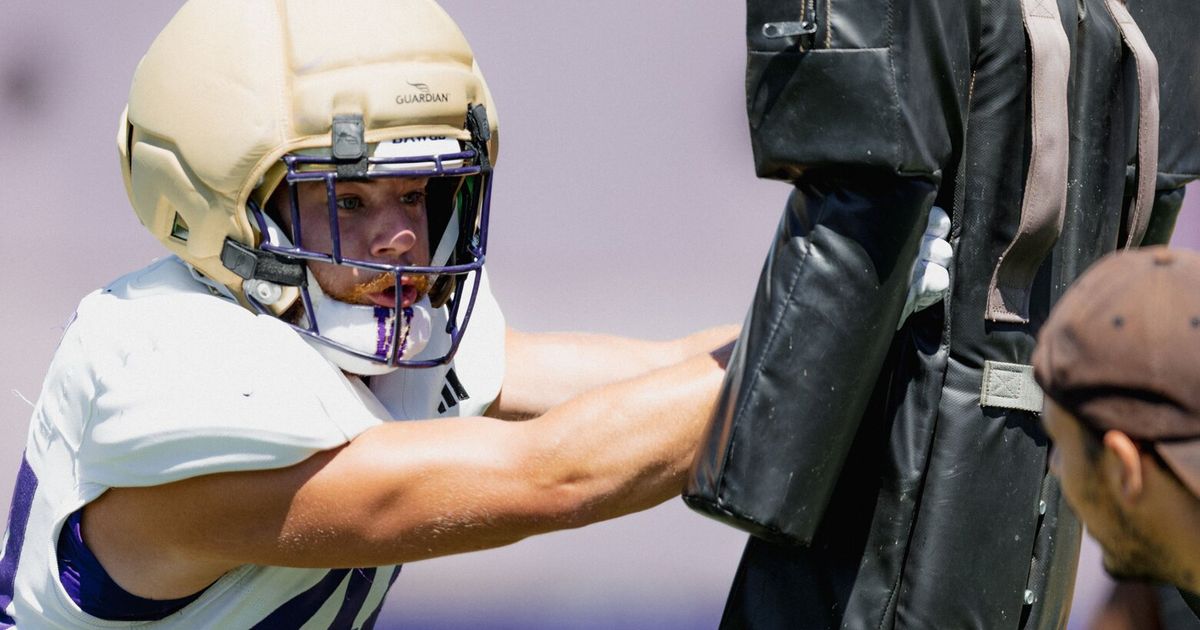 How UW’s Hayden Moore is adjusting to position change to edge rusher ...