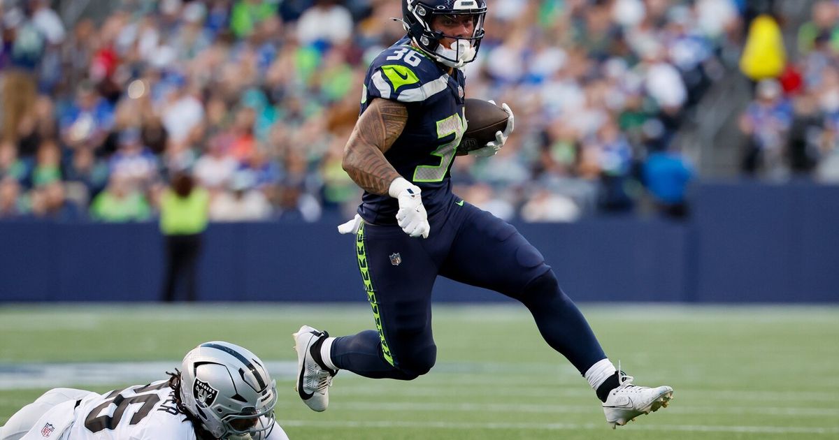 Seahawks’ George Holani seems to have edge over Damien Martinez at camp ...