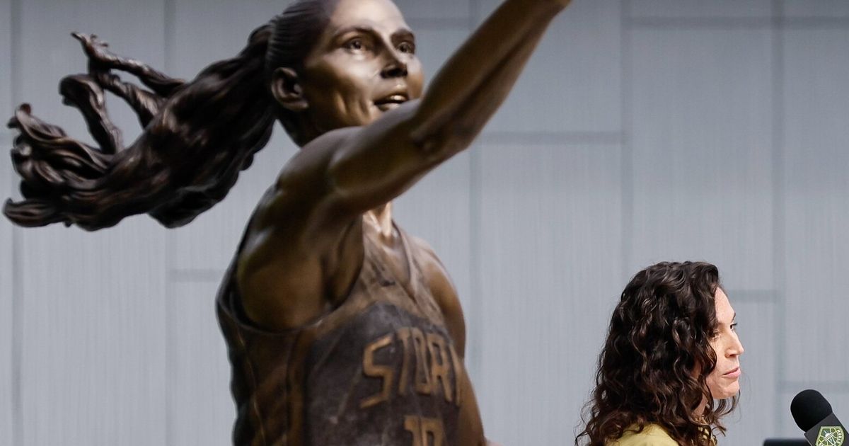 Photos: Seattle celebrates Sue Bird with statue | The Seattle Times