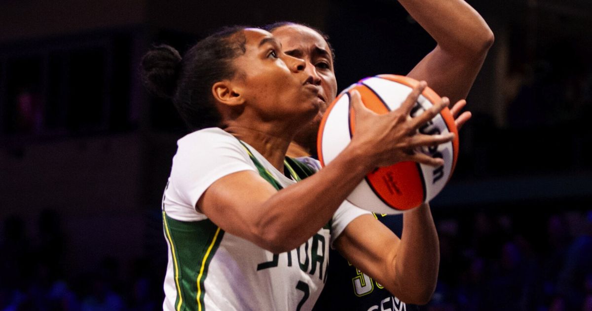 Seattle Storm stifle star rookie Paige Bueckers, sail to win over Wings ...