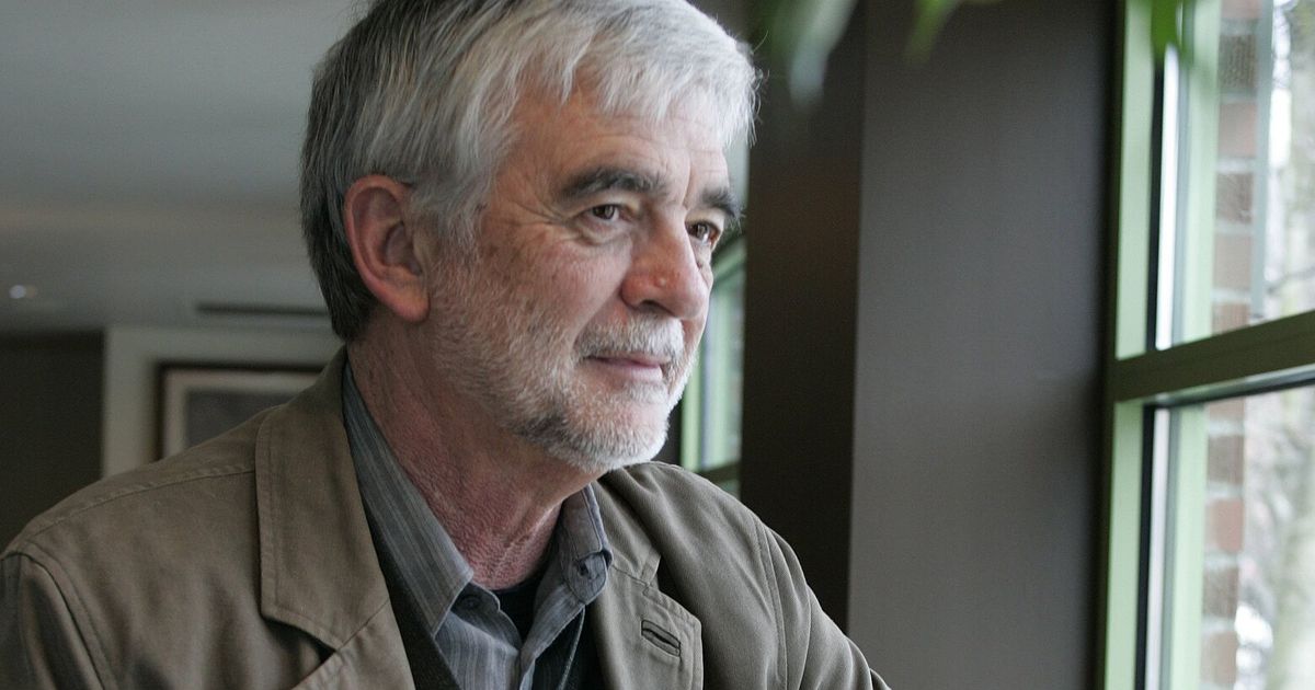 Gordon Bowker, co-founder of Starbucks and Redhook, dies at age 82 | The Seattle Times