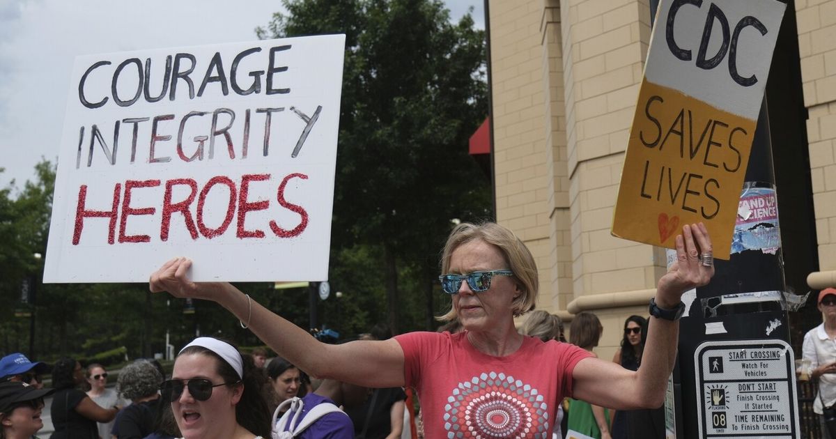 CDC gets new acting director as leadership turmoil leaves agency ...