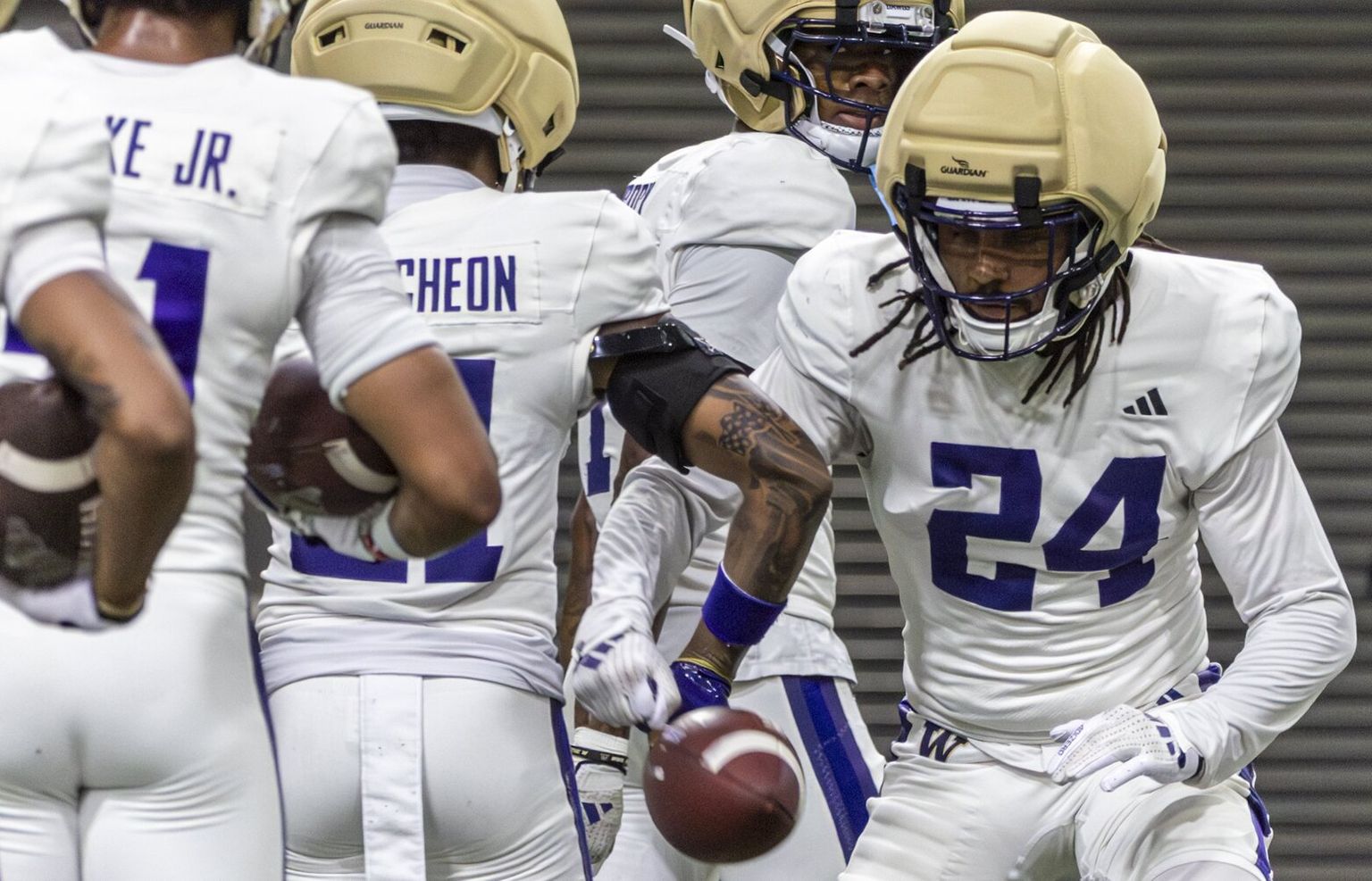Washington Huskies Football | The Seattle Times