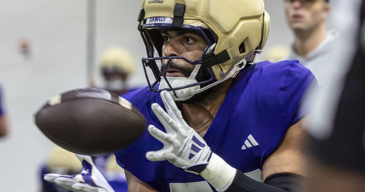 How UW tight end Quentin Moore learned lessons of patience through ...