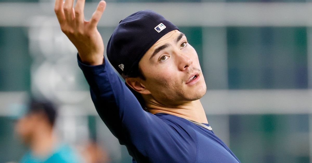 Mariners ace Bryan Woo progressing after injury scare, but will skip ...
