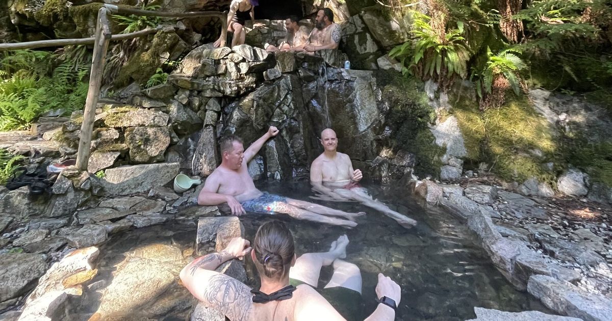 5 PNW hot springs hikes to do during fall | The Seattle Times