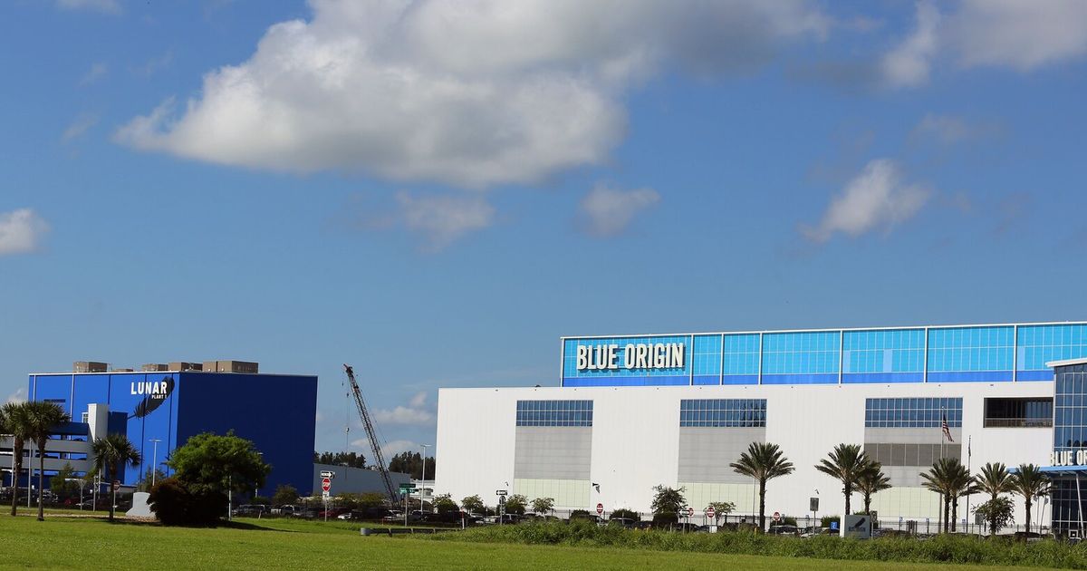 Blue Origin’s new moon lander factory open for business | The Seattle Times