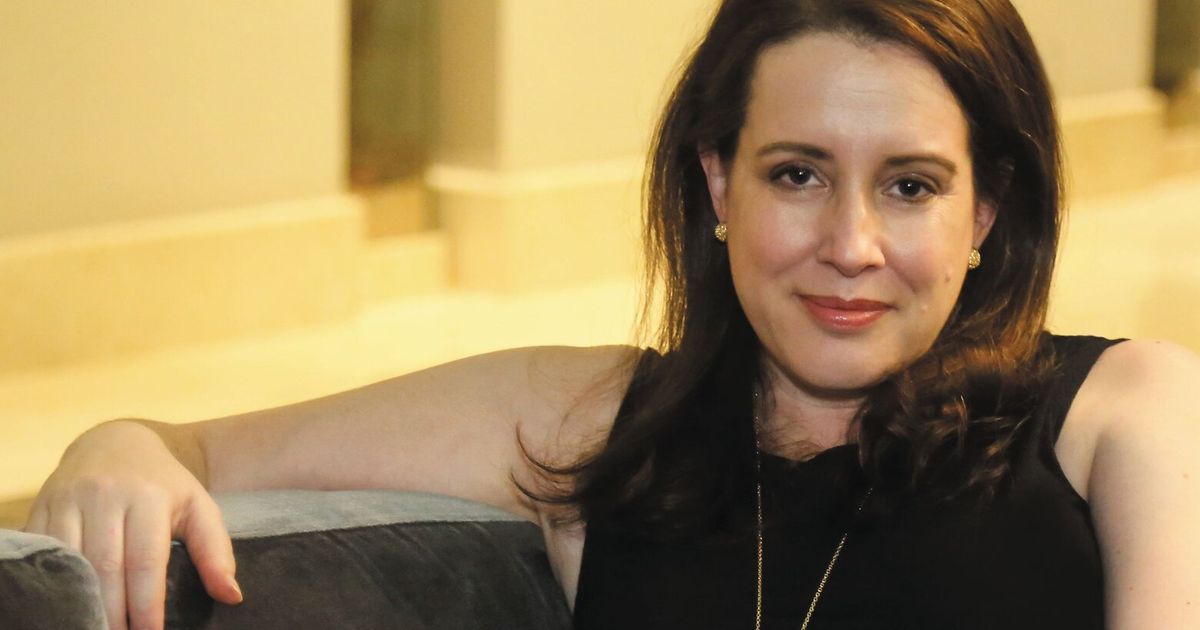 WSDOT gets online visit from Seattle author behind ‘Bridgerton’ | The ...