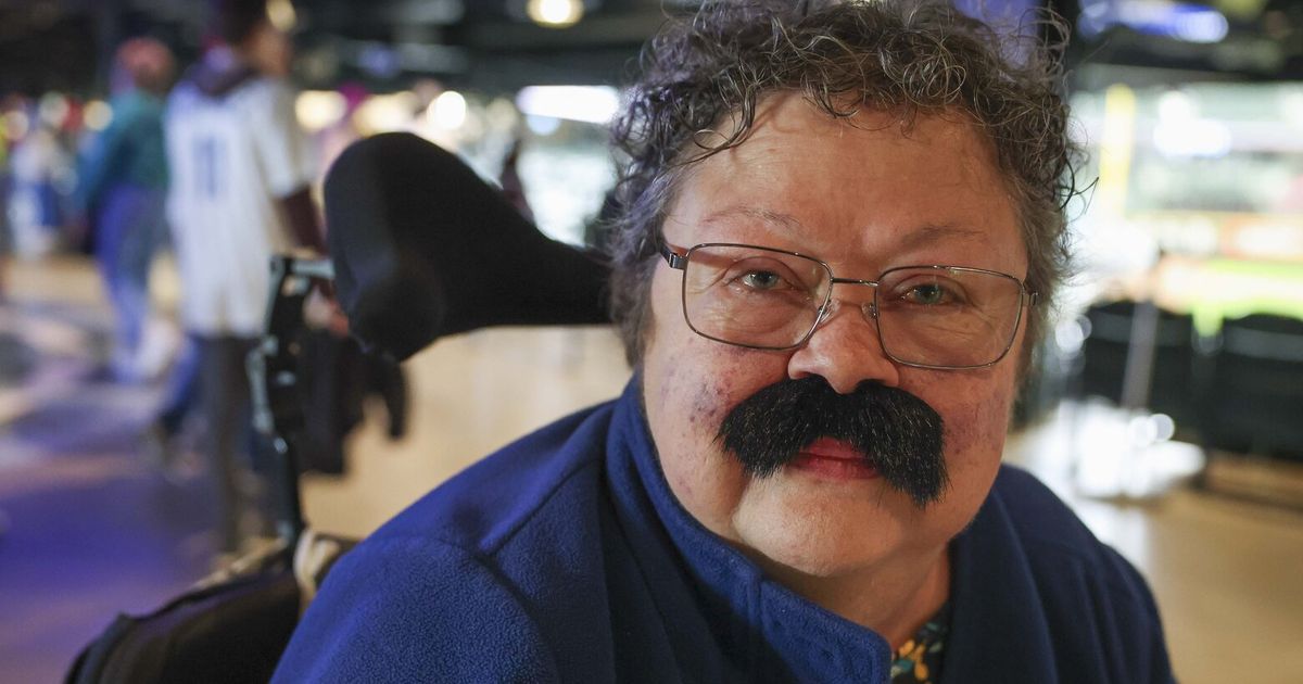 Mariners fans try Etsy witch, lucky Cheetos to help team’s luck | The ...