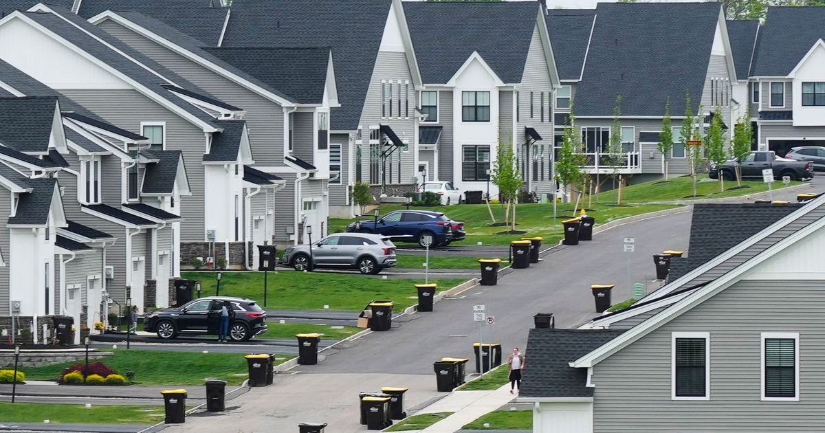 Average rate on a 30-year mortgage falls to lowest level in nearly a year | The Seattle Times