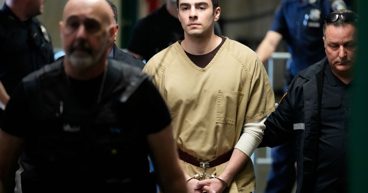 Luigi Mangione’s lawyers want death penalty off the table in ...