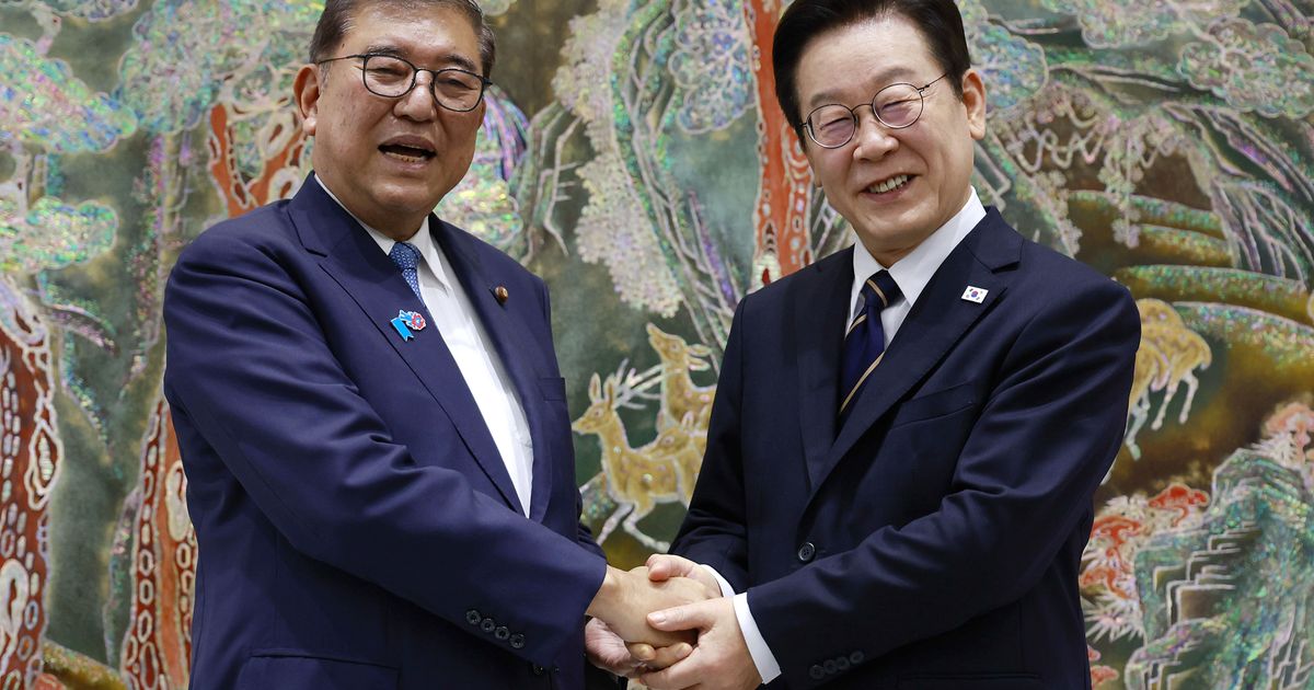 Japan and South Korea leaders commit to closer ties in their final ...