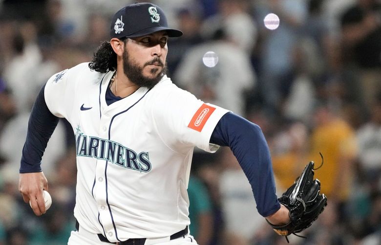 How Danny Farquhar protects Mariners pitchers from tipping pitches ...