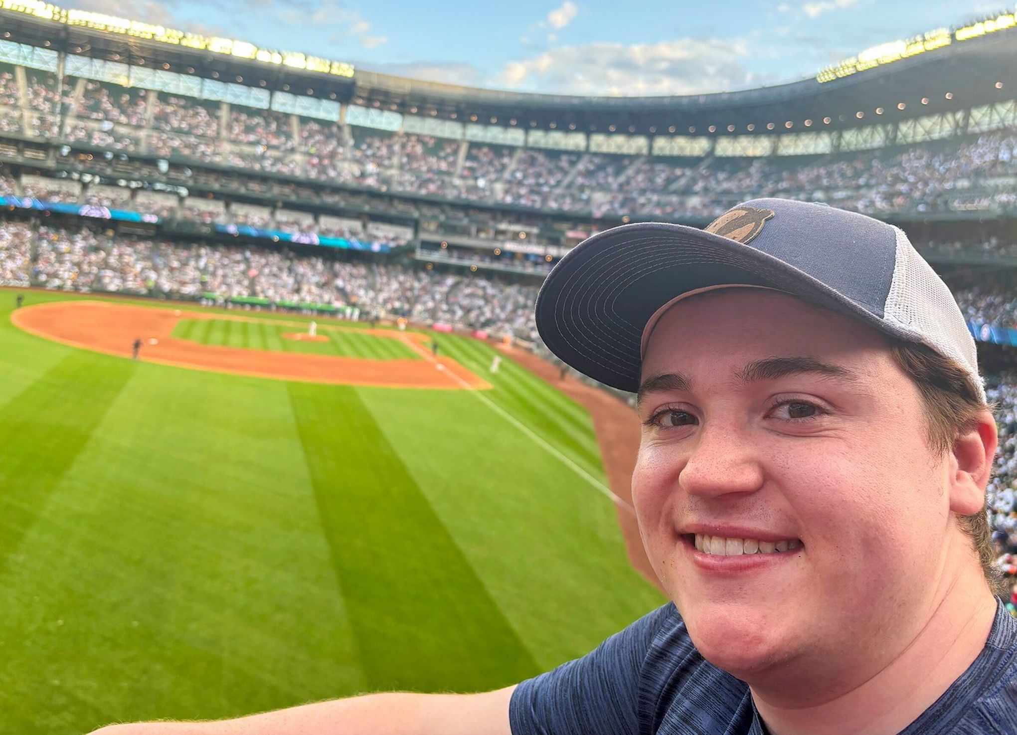 Mariners playoffs: Fans share their 2001, 2025 photos for AL West title ...
