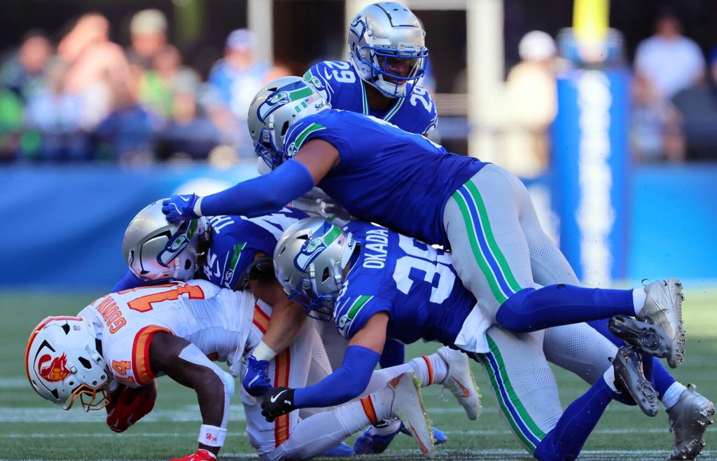 Seahawks honor their Top 50 players | Notebook | The Seattle Times