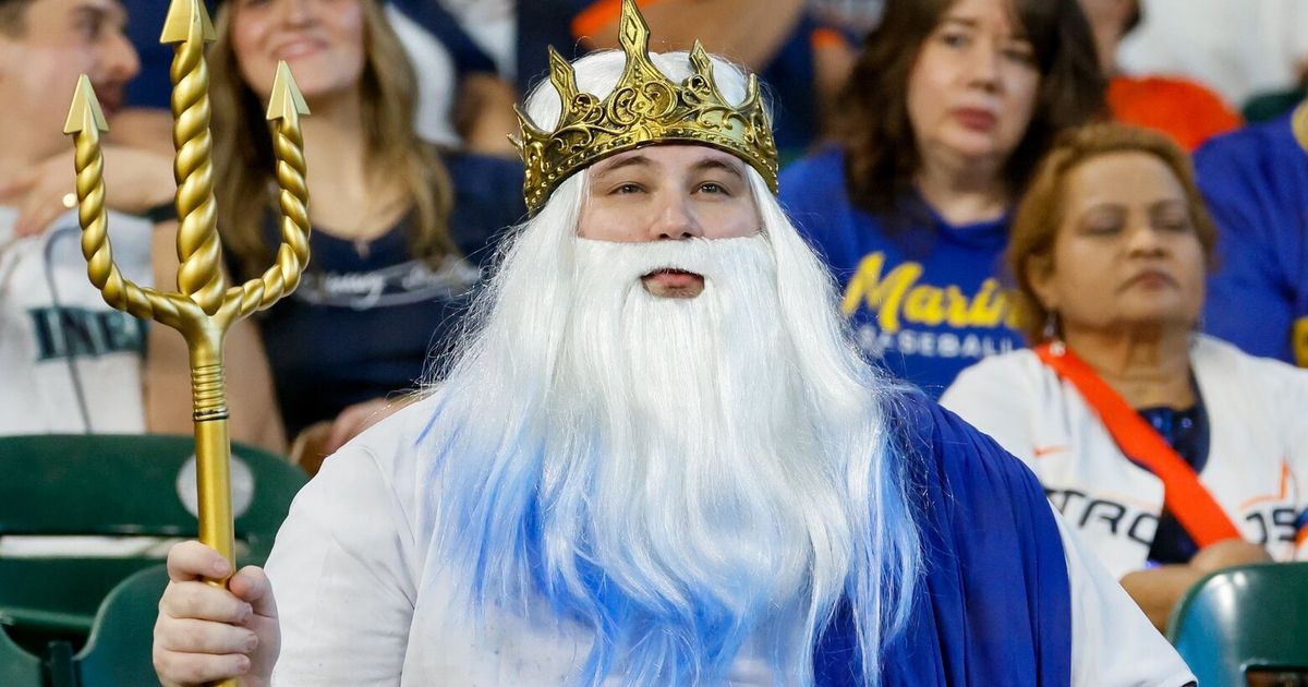 Mariners fans! What are your favorite superstitions to ensure a playoff ...