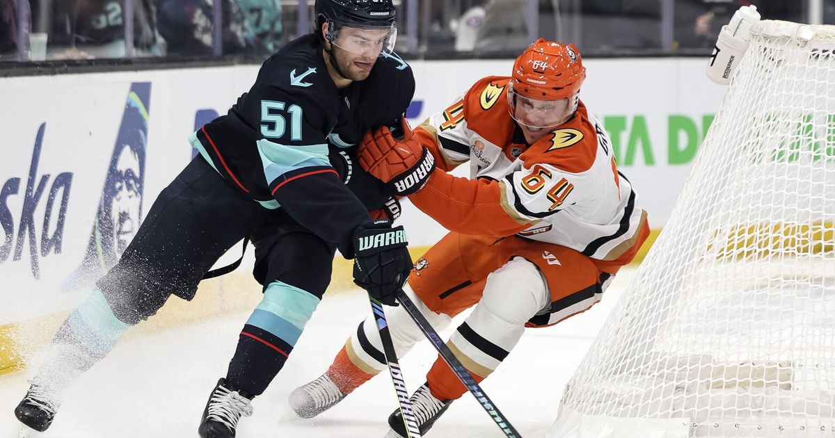 Photos: Seattle Kraken win against Anaheim Ducks in season opener, 3-1 ...