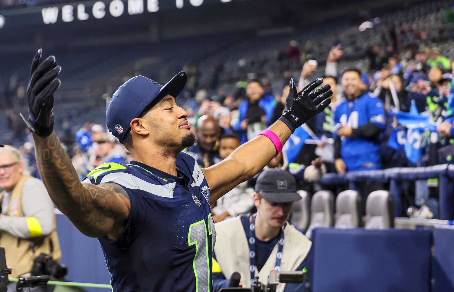How Seahawks’ Mike Macdonald almost coached Bobby Wagner | Notebook ...
