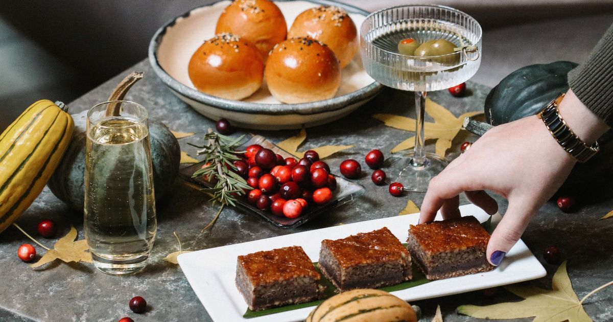Seattle Thanksgiving restaurants 2025: What’s open for dine-in, takeout ...