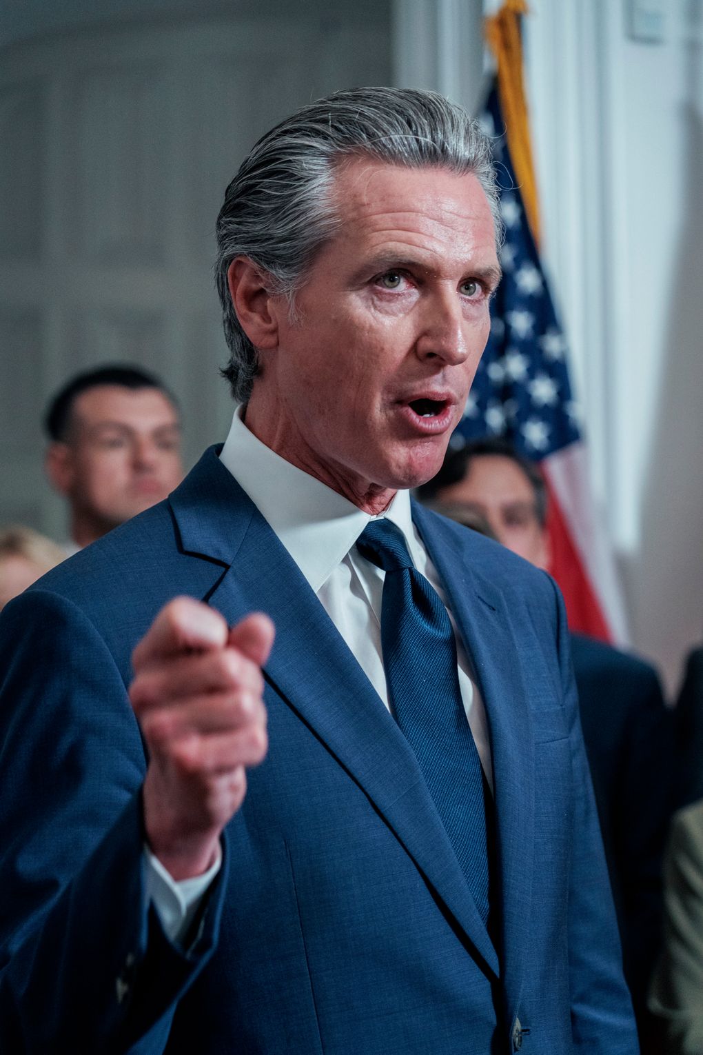 Texas’ Blue-State Deployments Shred Relations Between Governors | The ...