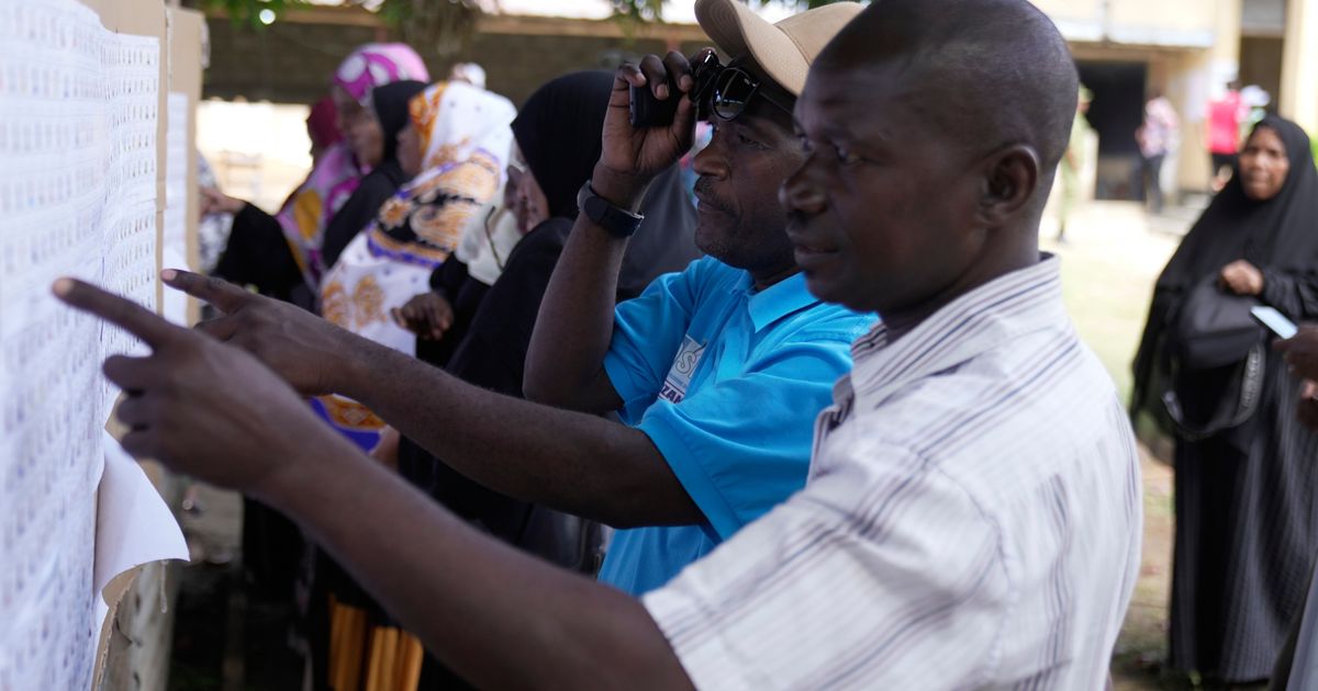 Tanzania deploys the military and imposes a curfew on election day ...
