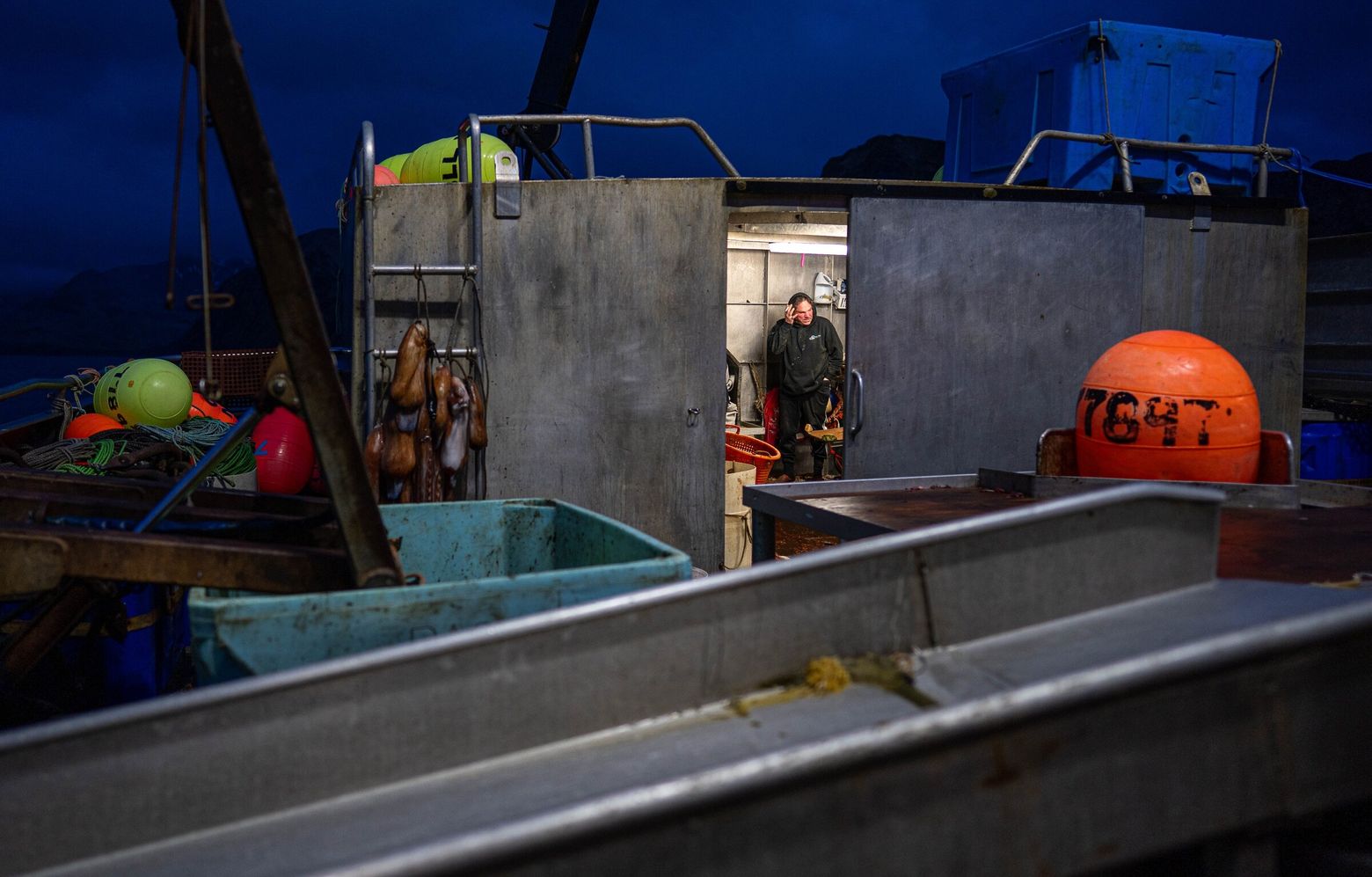 WA and Alaska halibut fishing crews see troubling signs in recent ...