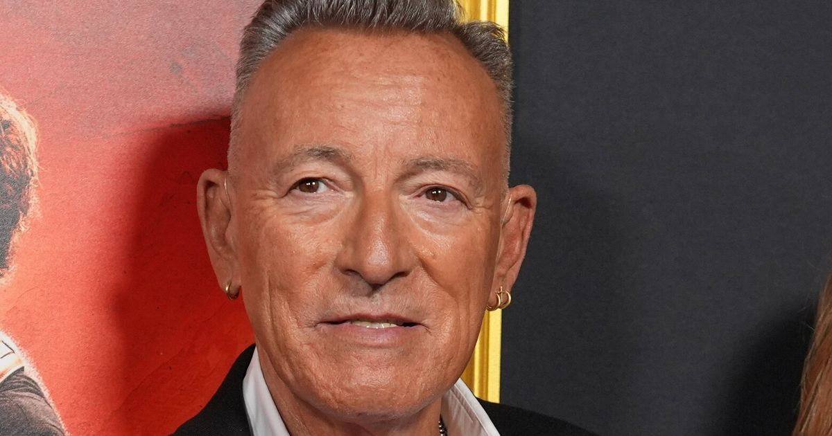 Bruce Springsteen performs at New York Public Library gala | The ...