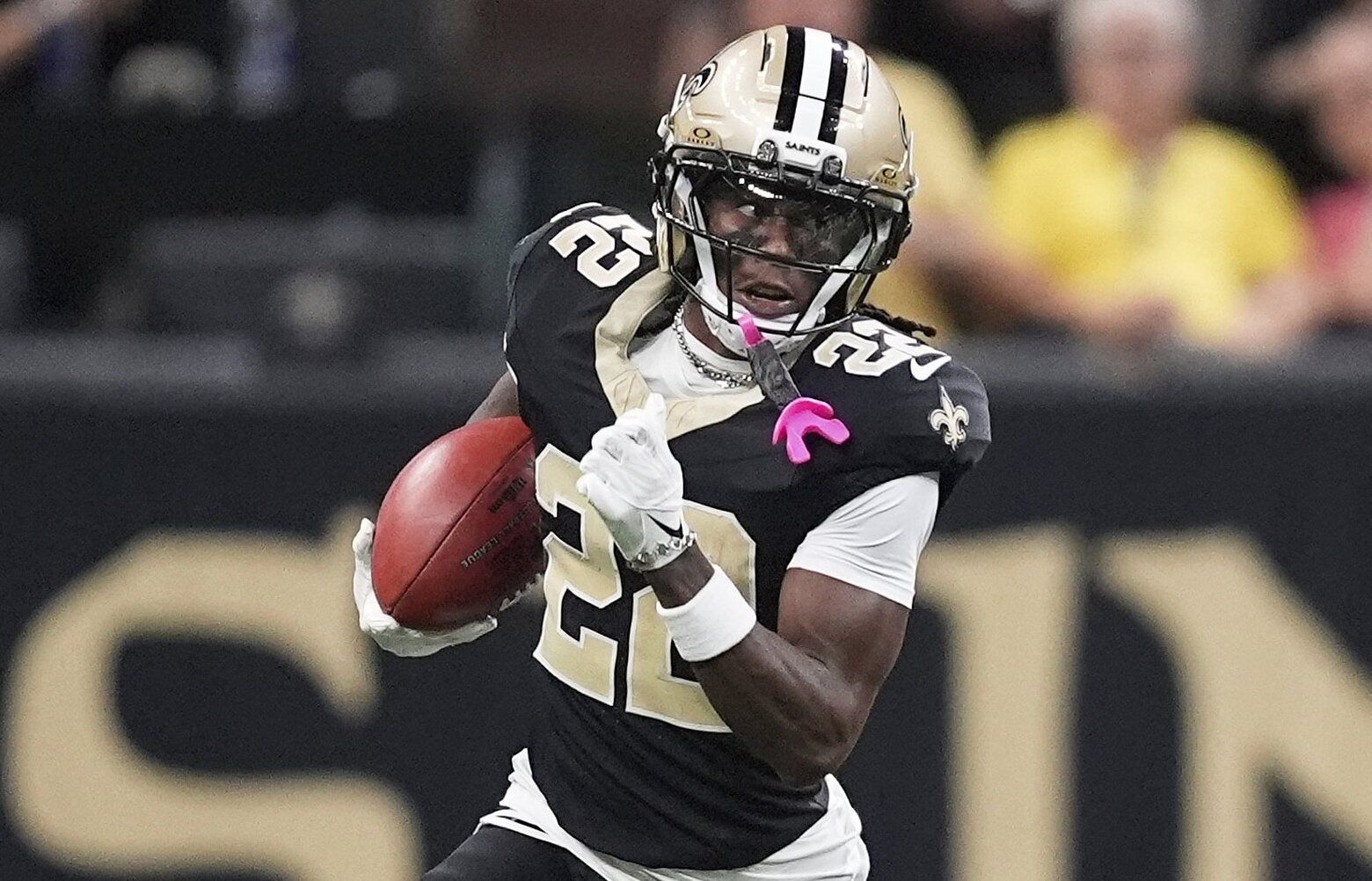 Seahawks’ Ernest Jones IV’s listed as limited with knee injury | Notebook | The Seattle Times