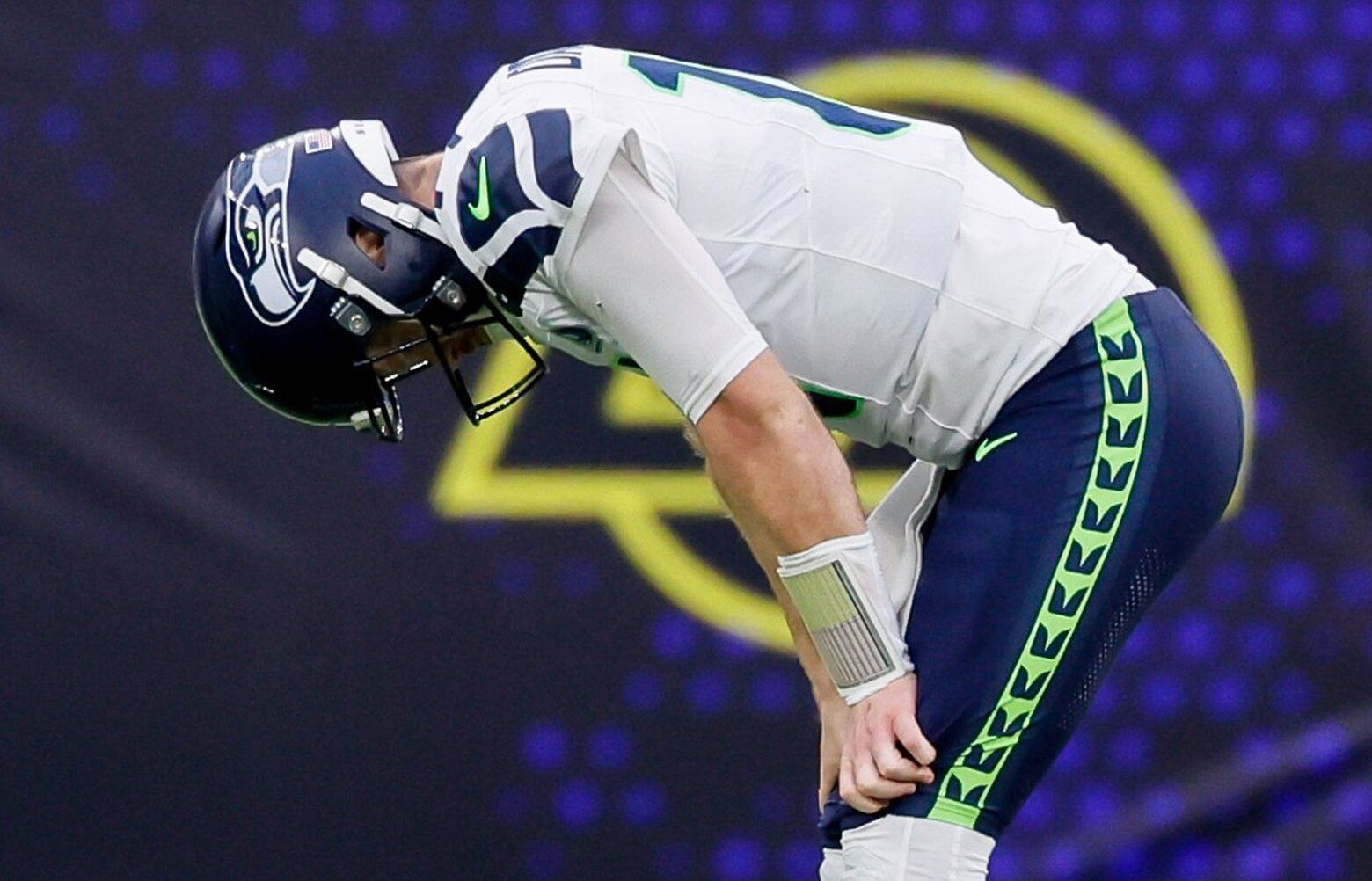 Sam Darnold struggles, Seahawks disappoint vs. Rams | Instant ...