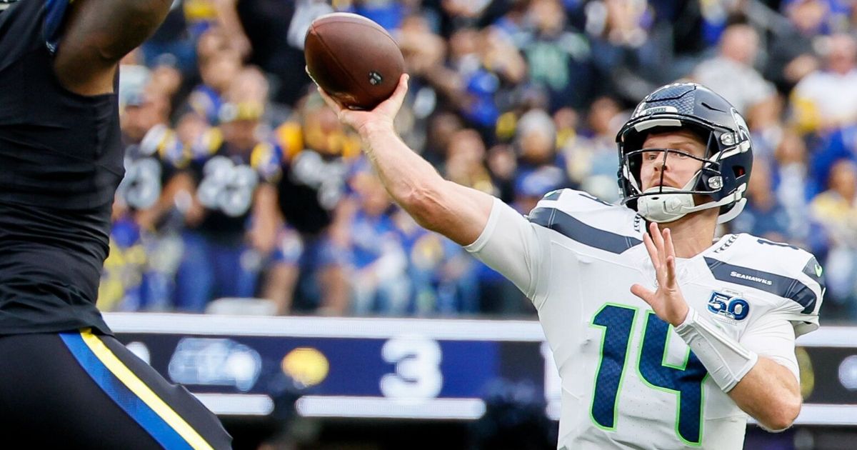 Sam Darnold struggles, Seahawks disappoint vs. Rams | Instant ...