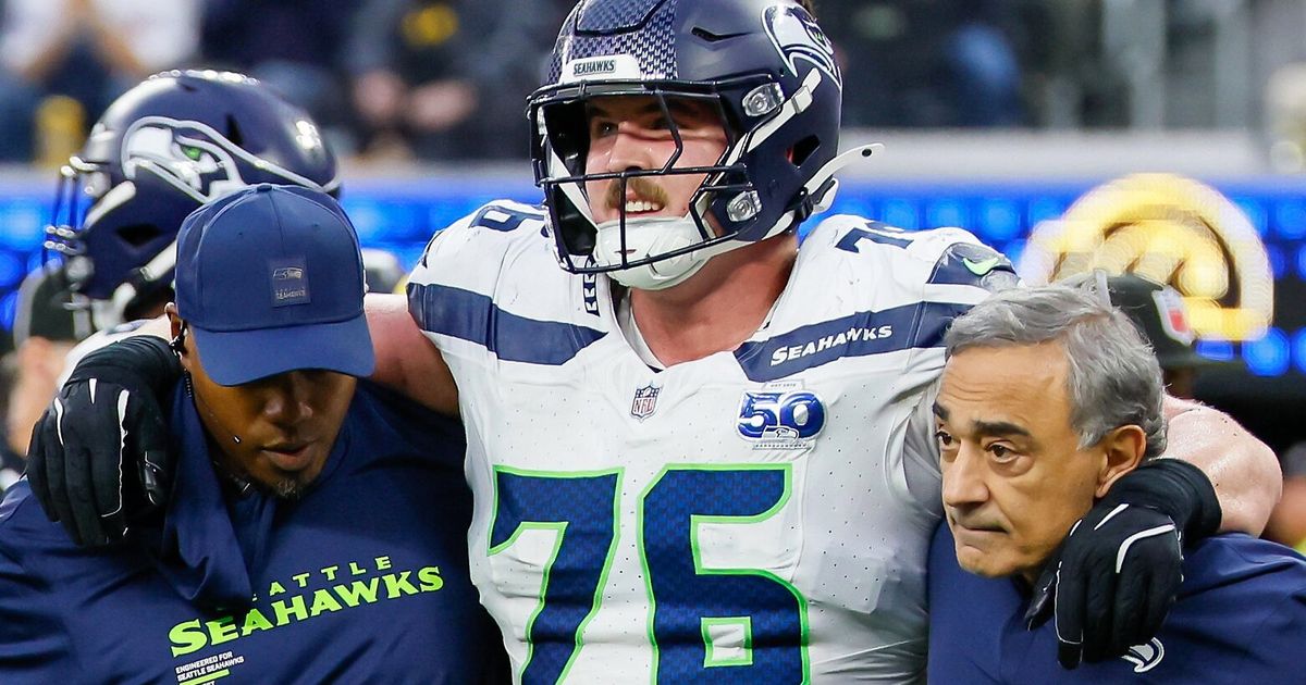 Seahawks’ Grey Zabel exits loss to Rams with knee injury | Notebook ...
