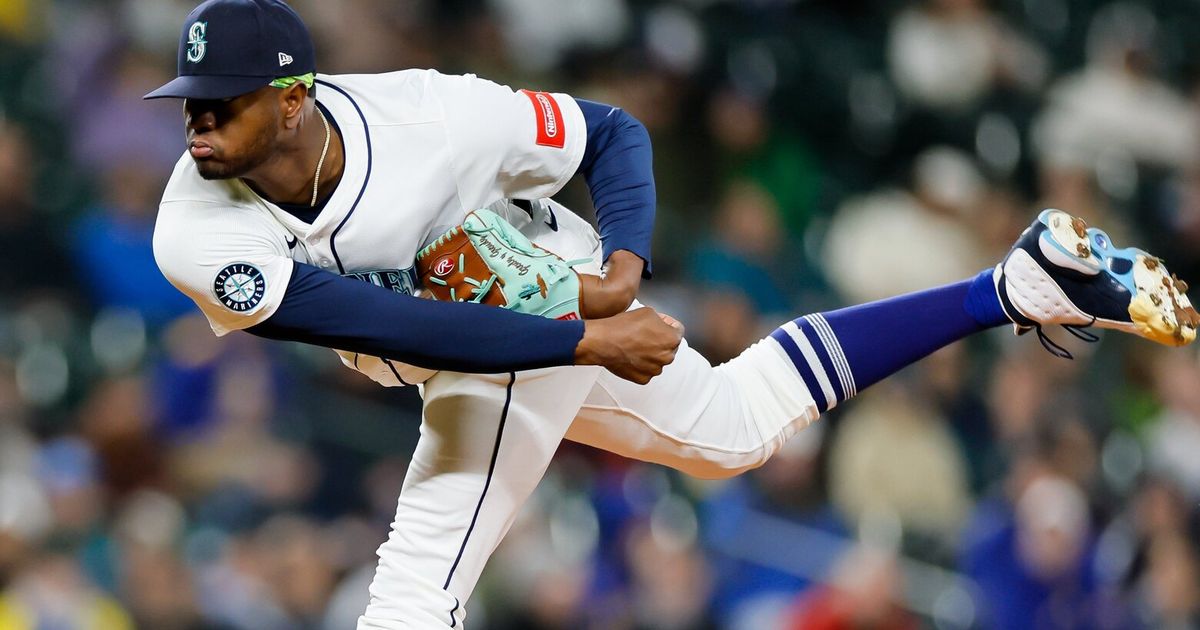 Mariners non-tender relievers Gregory Santos, Trent Thornton | The ...