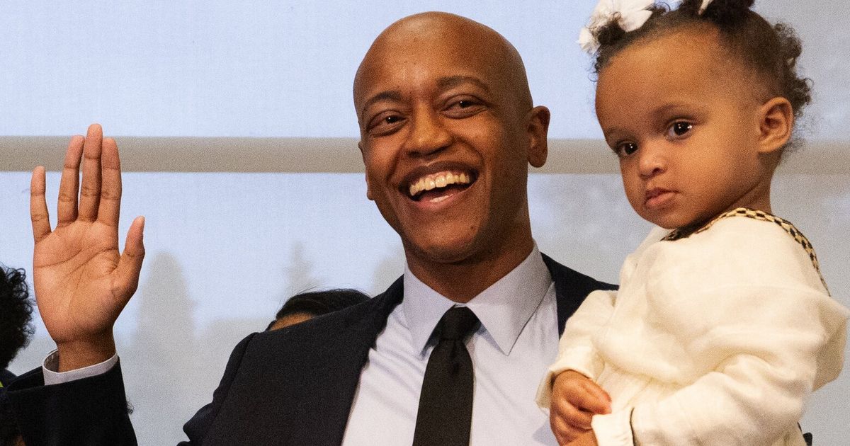 Girmay Zahilay sworn in as King County executive | The Seattle Times