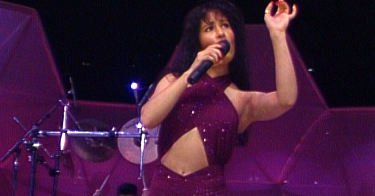A new Netflix doc offers an intimate portrait of Selena, straight from ...
