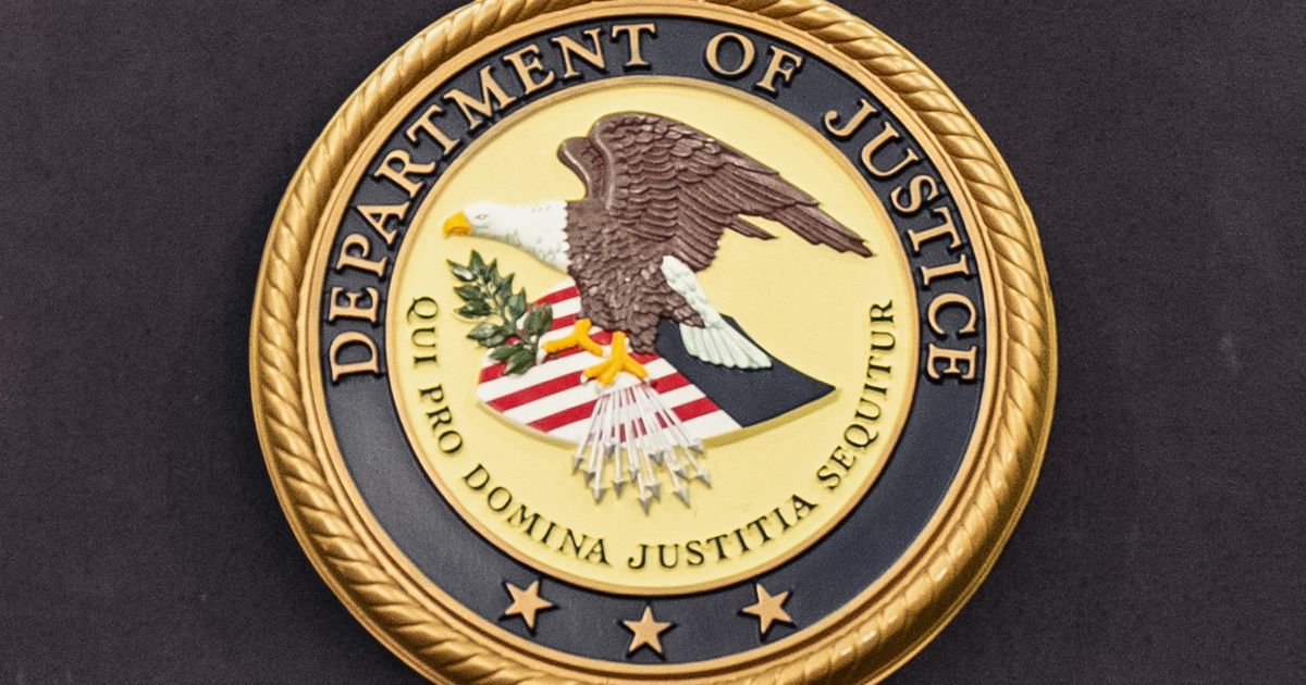 Neo-Nazi leader admits plot to give poisoned candy to Jewish kids in ...