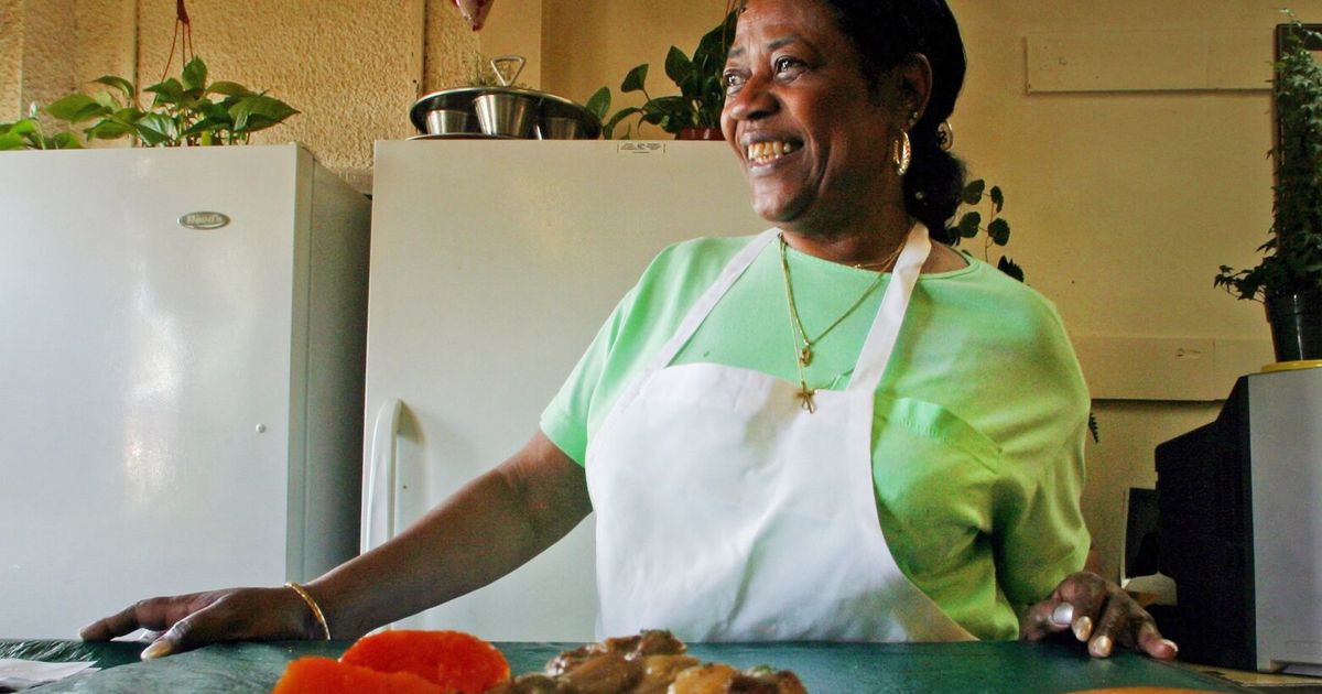 Seattle restaurant legend ‘Ms. Helen’ Coleman dies at 90 | The Seattle ...