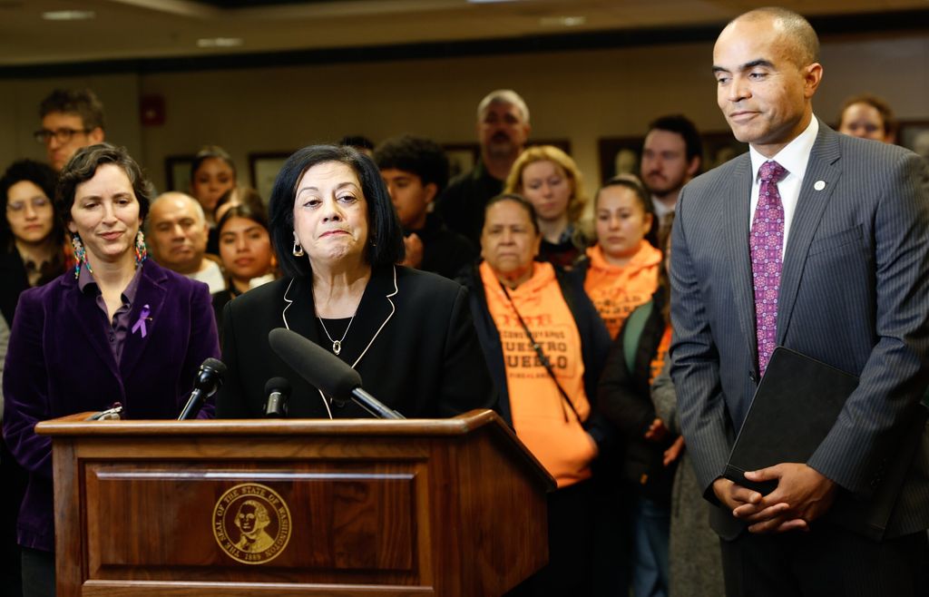 WA AG, lawmakers propose law to protect workers from immigration raids ...