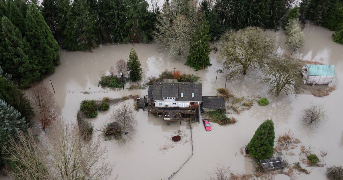 Residents rescued amid record WA flooding, hope for relief | The ...