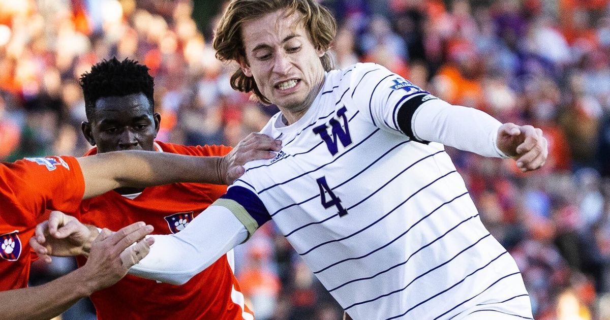 Sounders sign former Washington Husky star Ryan Sailor | The Seattle Times