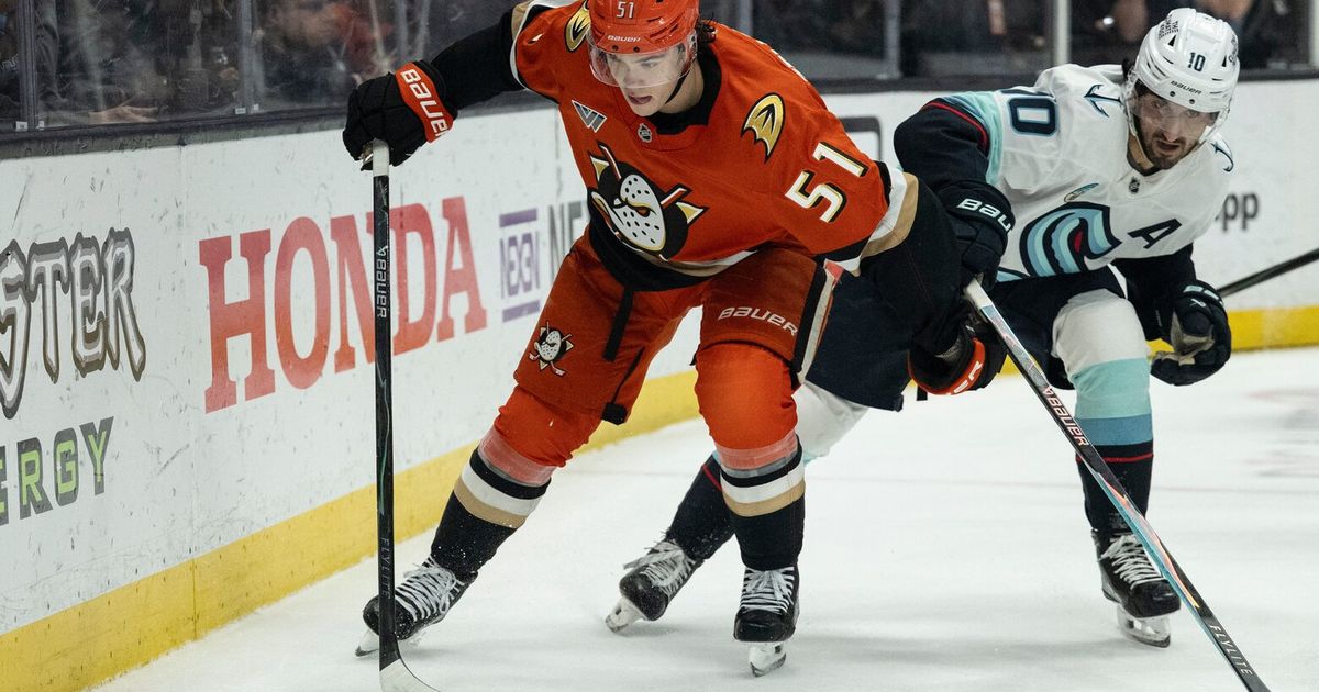 Photos: Seattle Kraken win against Anaheim Ducks, 3-1 | The Seattle Times