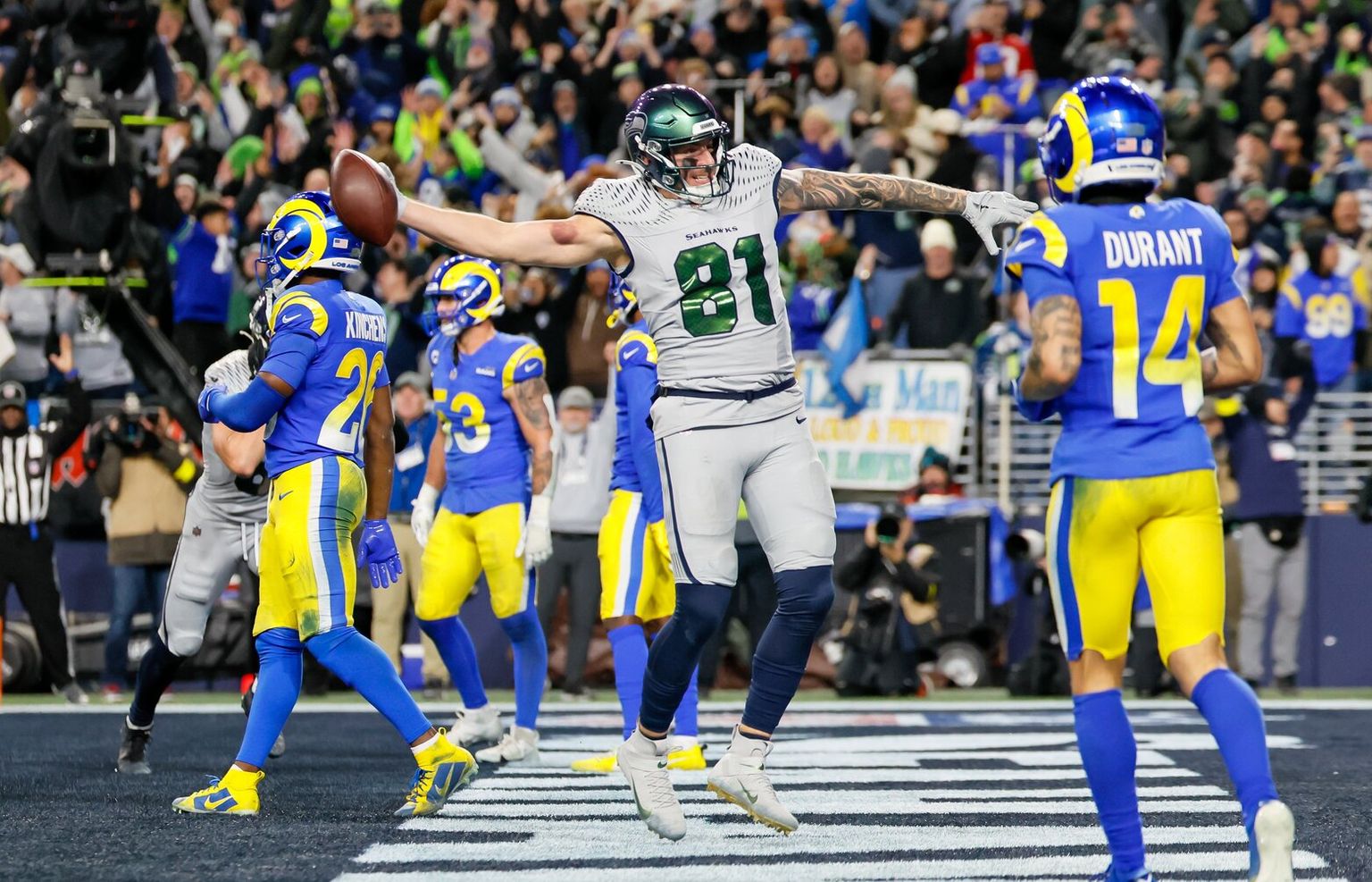 Seahawks’ Mike Macdonald defends suspended LB Derick Hall | Notebook ...