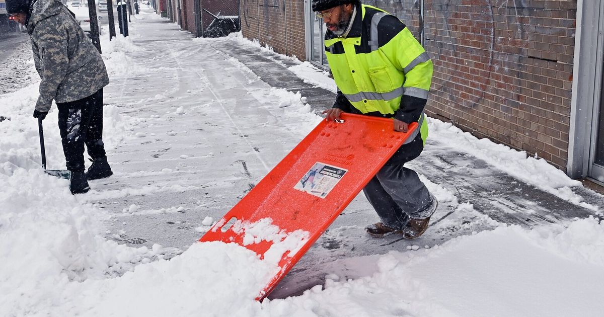 Holiday heart risk: Overindulgence, stress, cold increase heart attacks ...