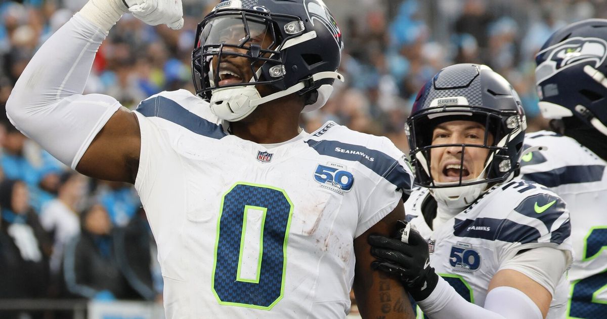 Seahawks take care of business vs. Panthers, stay atop NFC playoff race ...