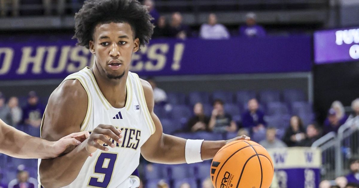 Washington Husky men holding breath on injury update on Wesley Yates ...