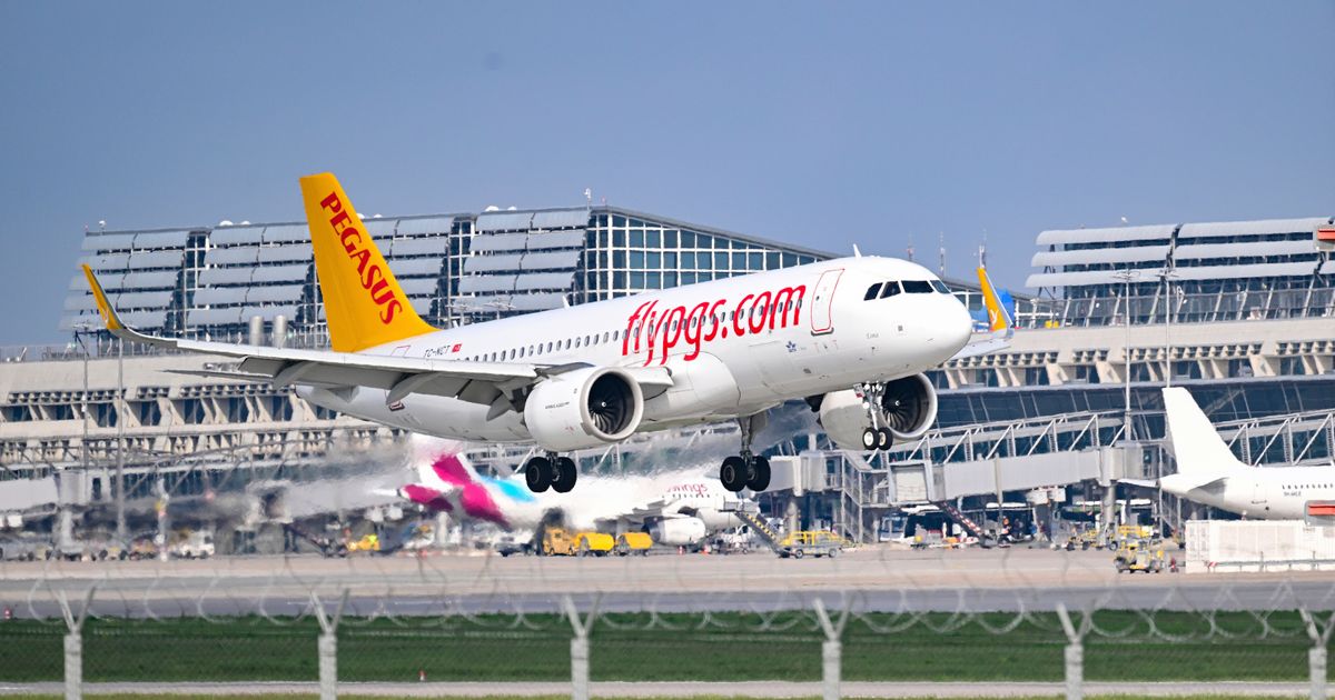Turkey’s Pegasus Airlines acquires biggest Czech airline, Smartwings ...